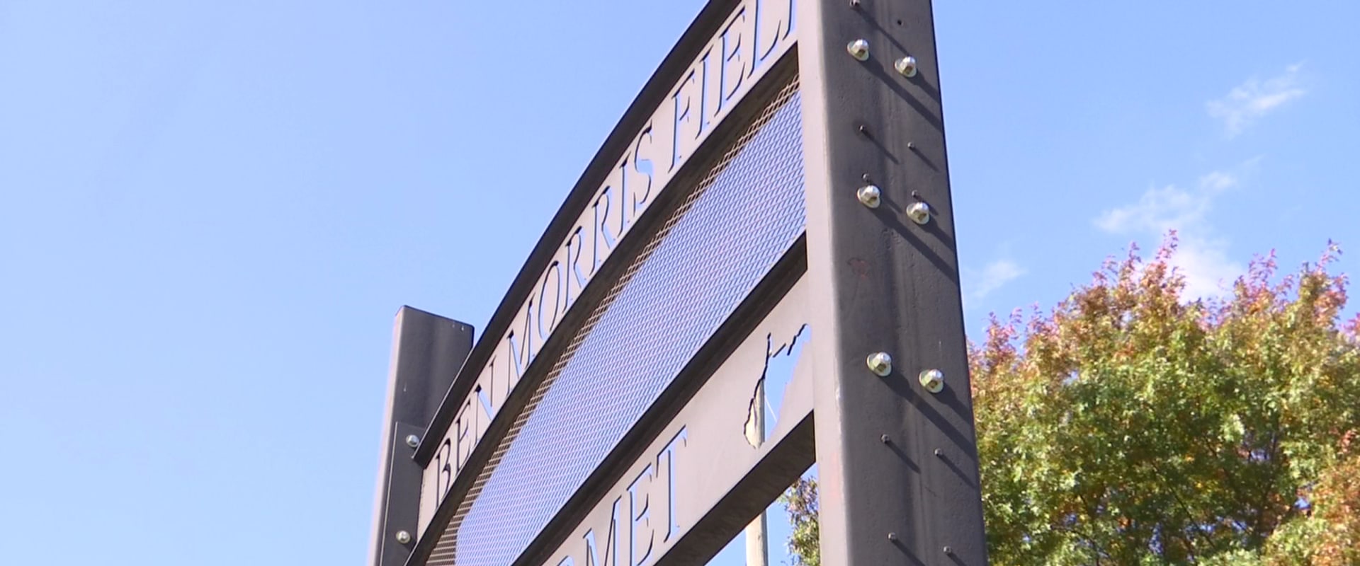 What is the difference between local guardian and legal guardian?